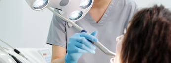 Zahnstein – Entstehung, Vorbeugung & Entfernung | dentolo